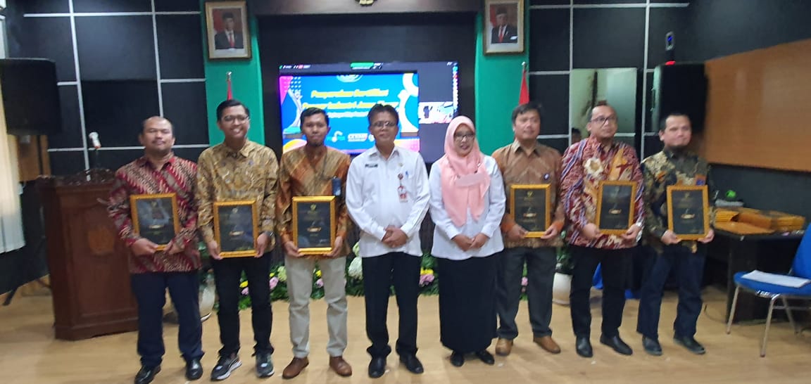 PLN Indonesia Power Grati PGU Terima Sertifikat Penghargaan PROPER Emas - WartaBromo