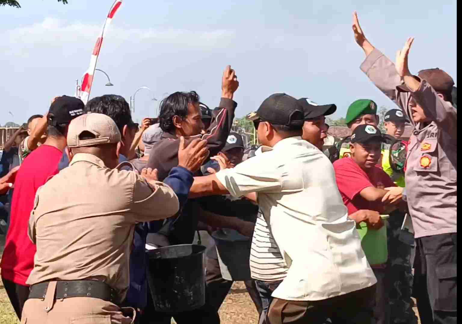 Simulasi Apel Kedaruratan Limbah B3, Warga dan Aparat di Pasuruan ...