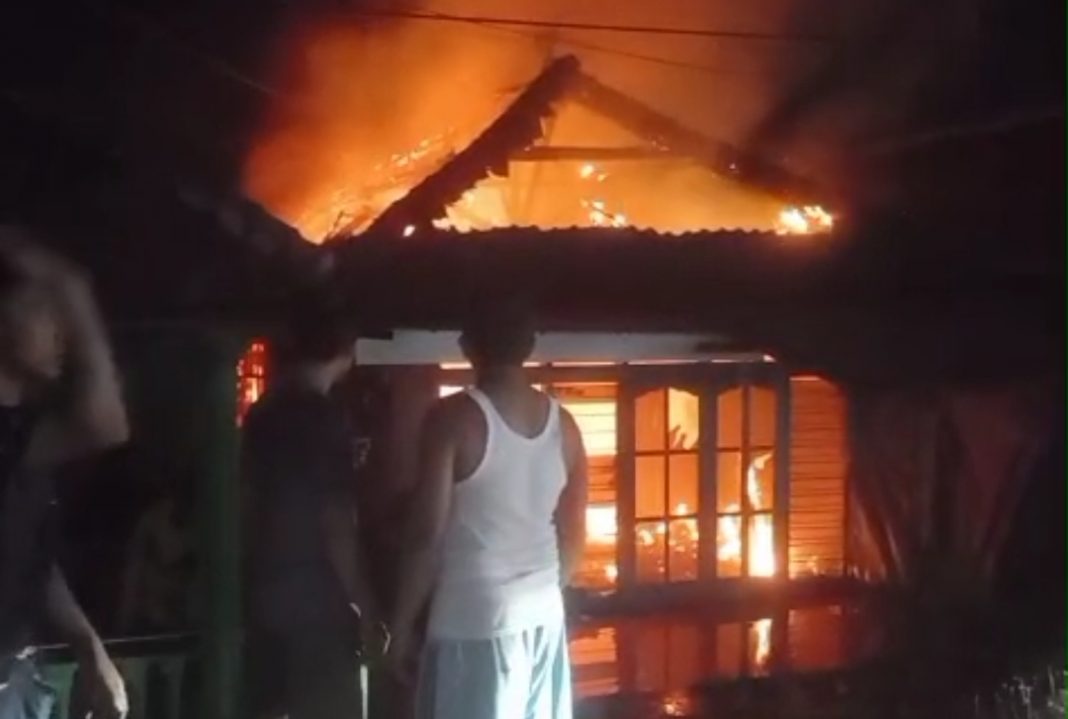 Diduga Bakar Kasur dengan Rokok, Rumah Pria ODGJ di Beji Dilalap Api ...