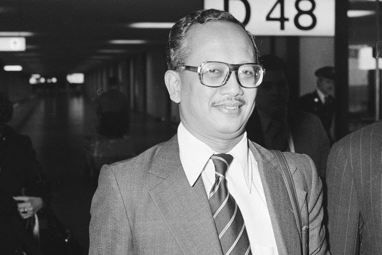 In Memoriam Mochtar Kusumaatmadja - WartaBromo