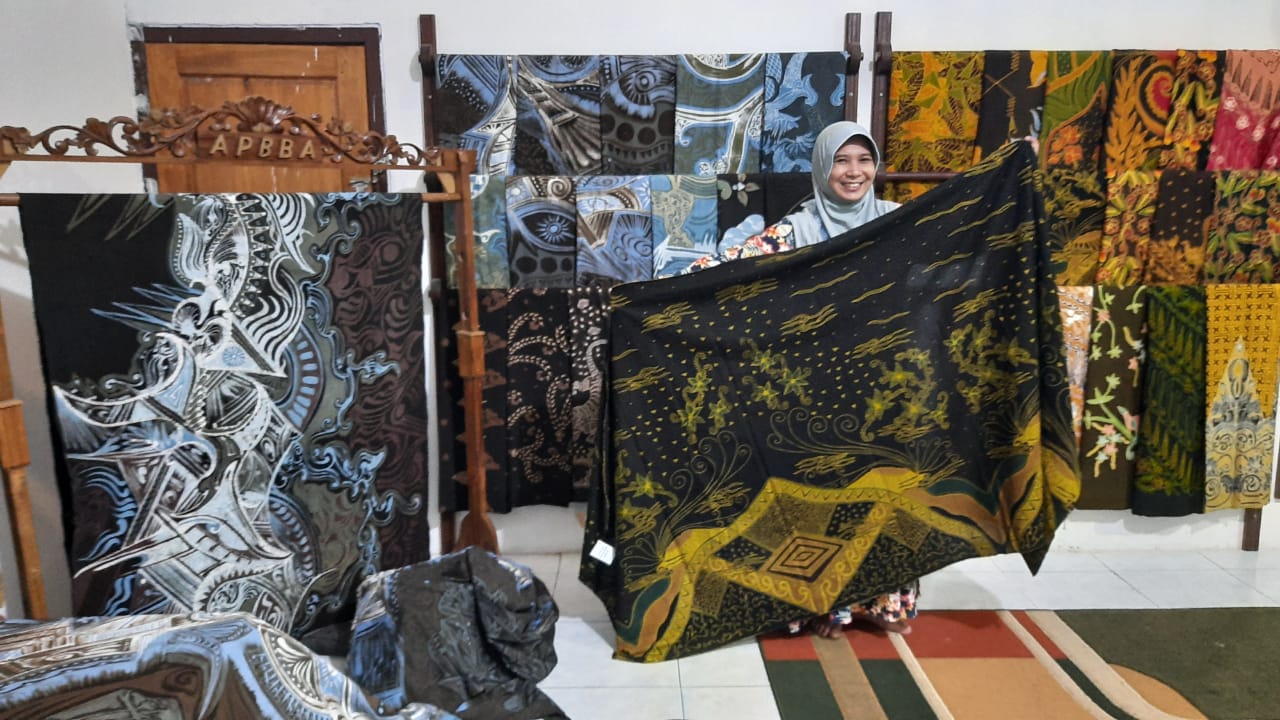 Kiat Perajin Batik Probolinggo di Masa Pandemi - WartaBromo