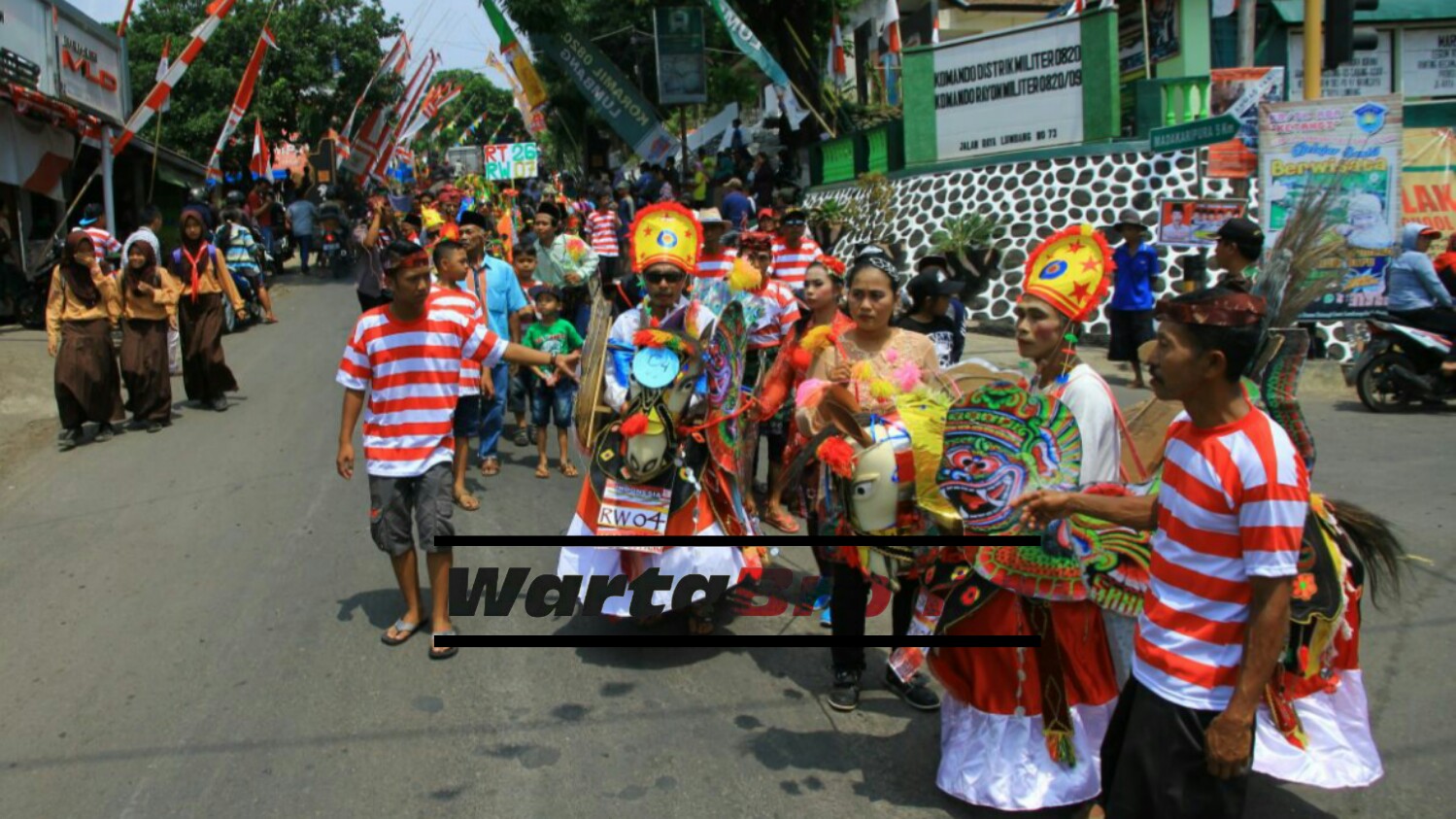 Lestarikan Budaya, Warga Lumbang Gelar Kirab Jaran Bodag - WartaBromo