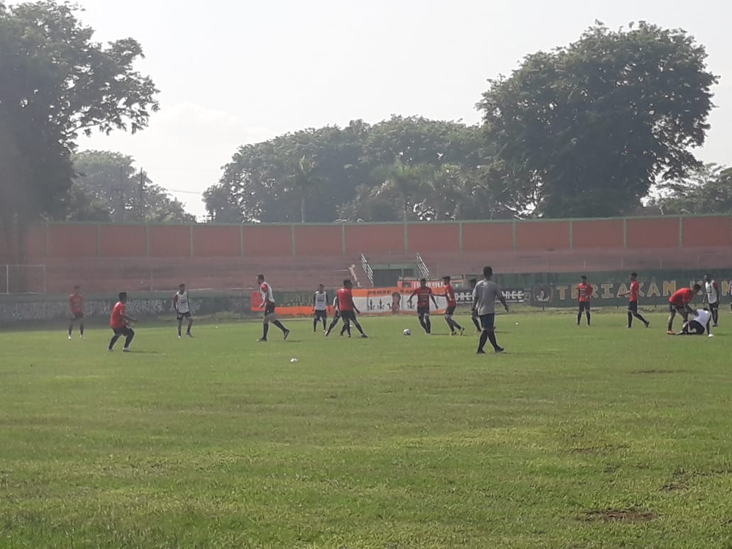 Tim Bali United Jajal Rumput Stadion Pogar - WartaBromo