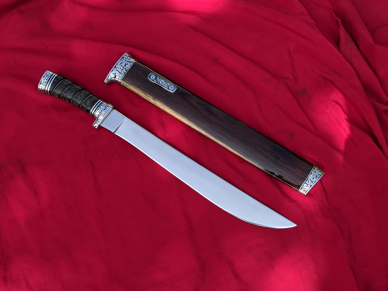 Kriteria Pisau yang Layak Pakai Untuk Menyembelih Hewan Kurban - WartaBromo